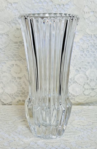 Vintage 1977 Seasons Greetings Crystal Bud Vase 5.5" Tall Avon Flower Vase | eBay
