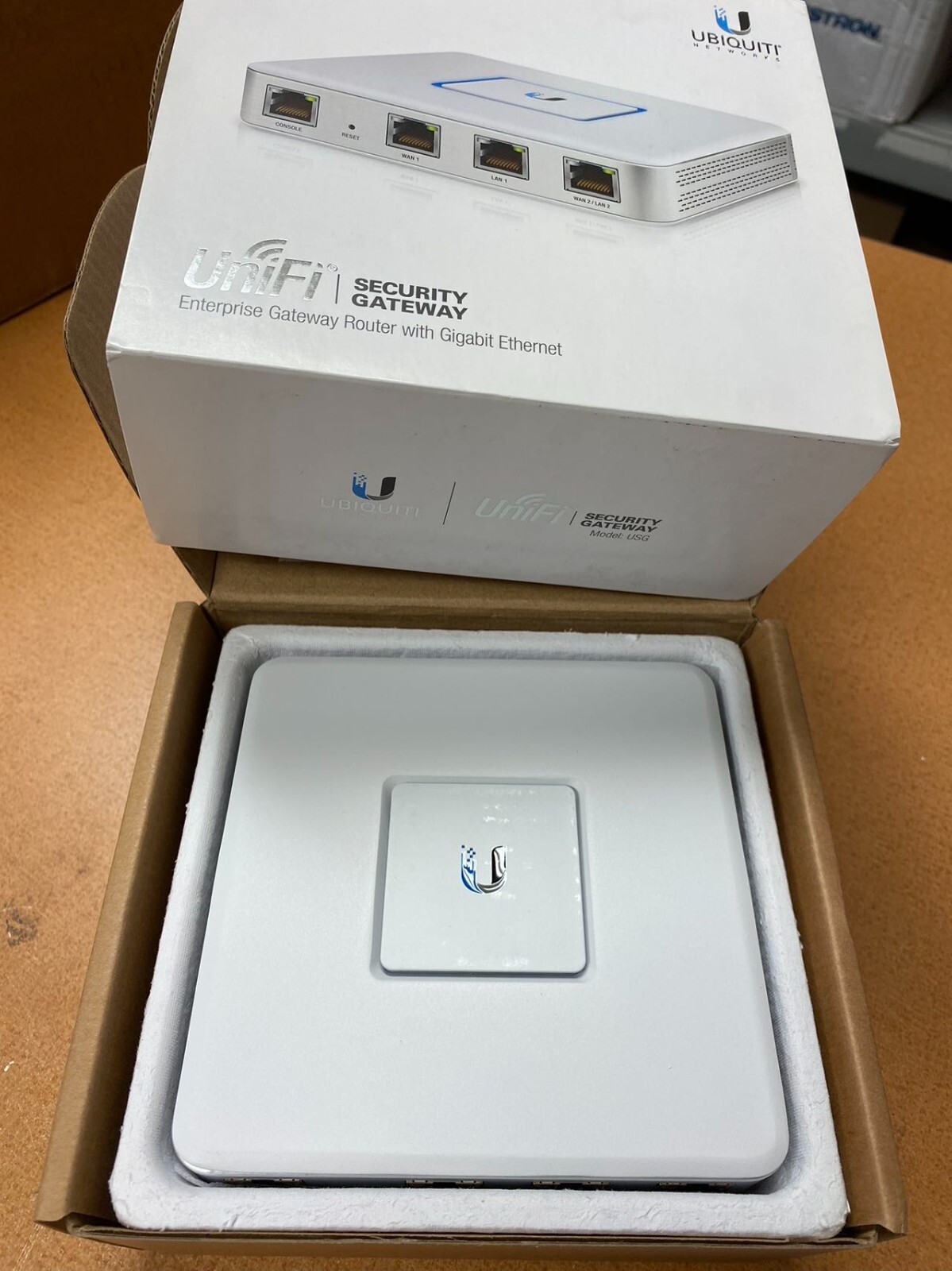 Ubiquiti+Networks+UniFi+Security+Gateway+-+White+%28USG%29 for sale ...