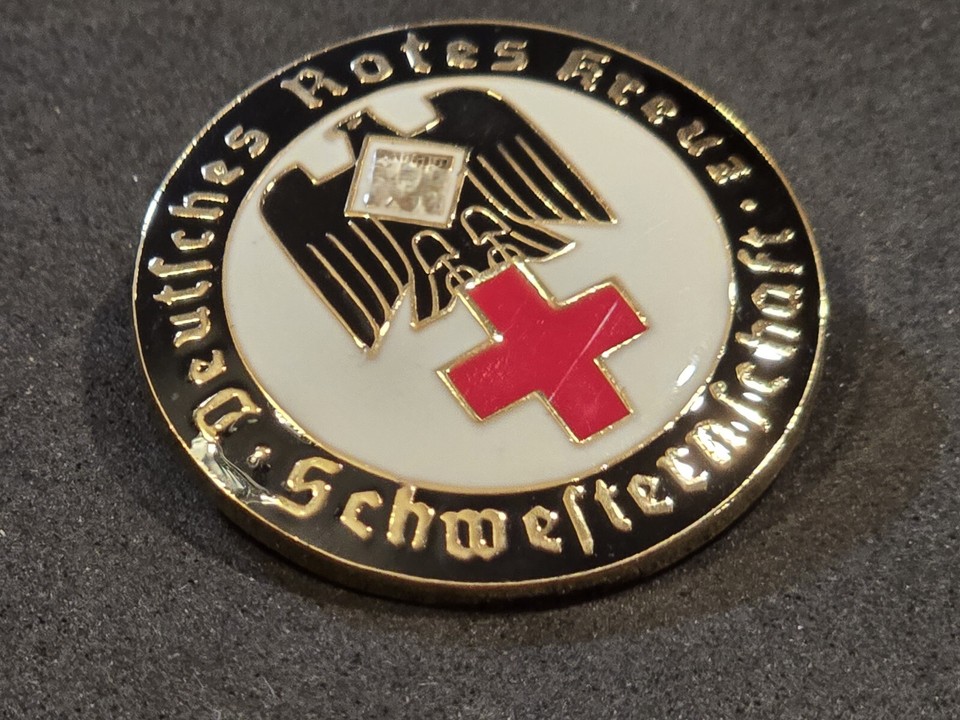 WW2 WWII German Military DRK RED CROSS Enamel Medics pin badge Button ...