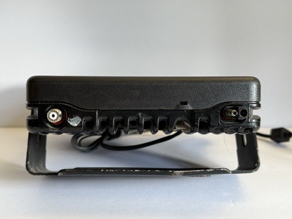 Motorola MCS2000 Two Way Mobile Radio UHF (450-520 MHz) 250 Channels ...