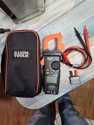 Klein Tools CL600 600A True RMS AC Auto-Ranging Digital Clamp Meter ...