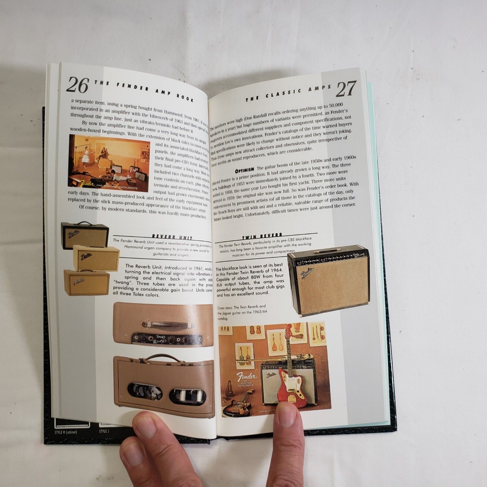 The Fender Amp Book : A Complete History of Fender Amplifiers by John ...