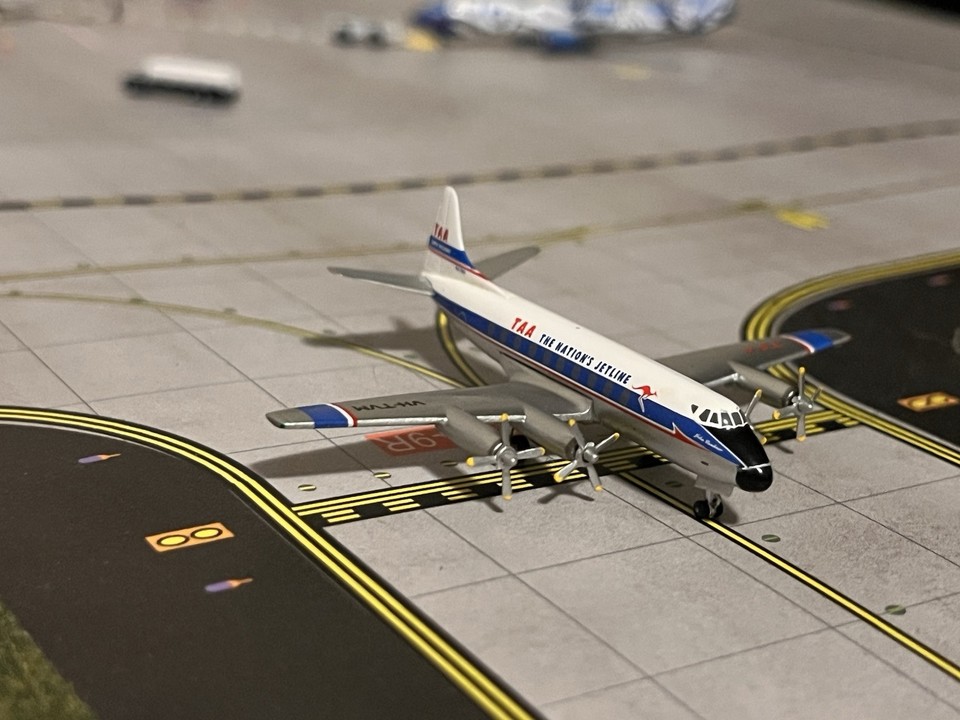 AeroClassics 1:400 TAA Trans Australia Vickers Super Viscount VH-TVM | eBay