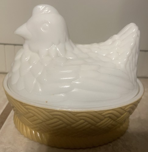 Vintage Avon Chicken Hen On A Nest Milk Glass Tan 1973 Candy Trinket ...