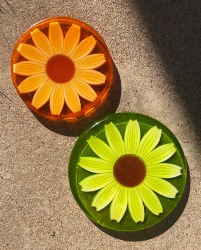 Pair of Vintage Lucite Daisy Flower Power Trivets Wall Art | eBay