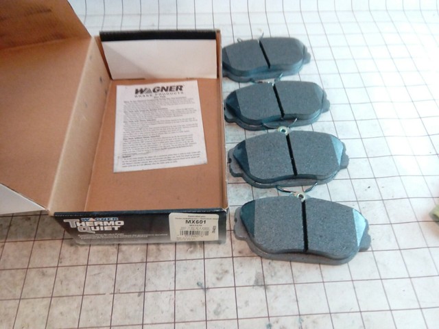 Disc Brake Pad Set-ThermoQuiet Disc Brake Pad Front Wagner MX601 for ...