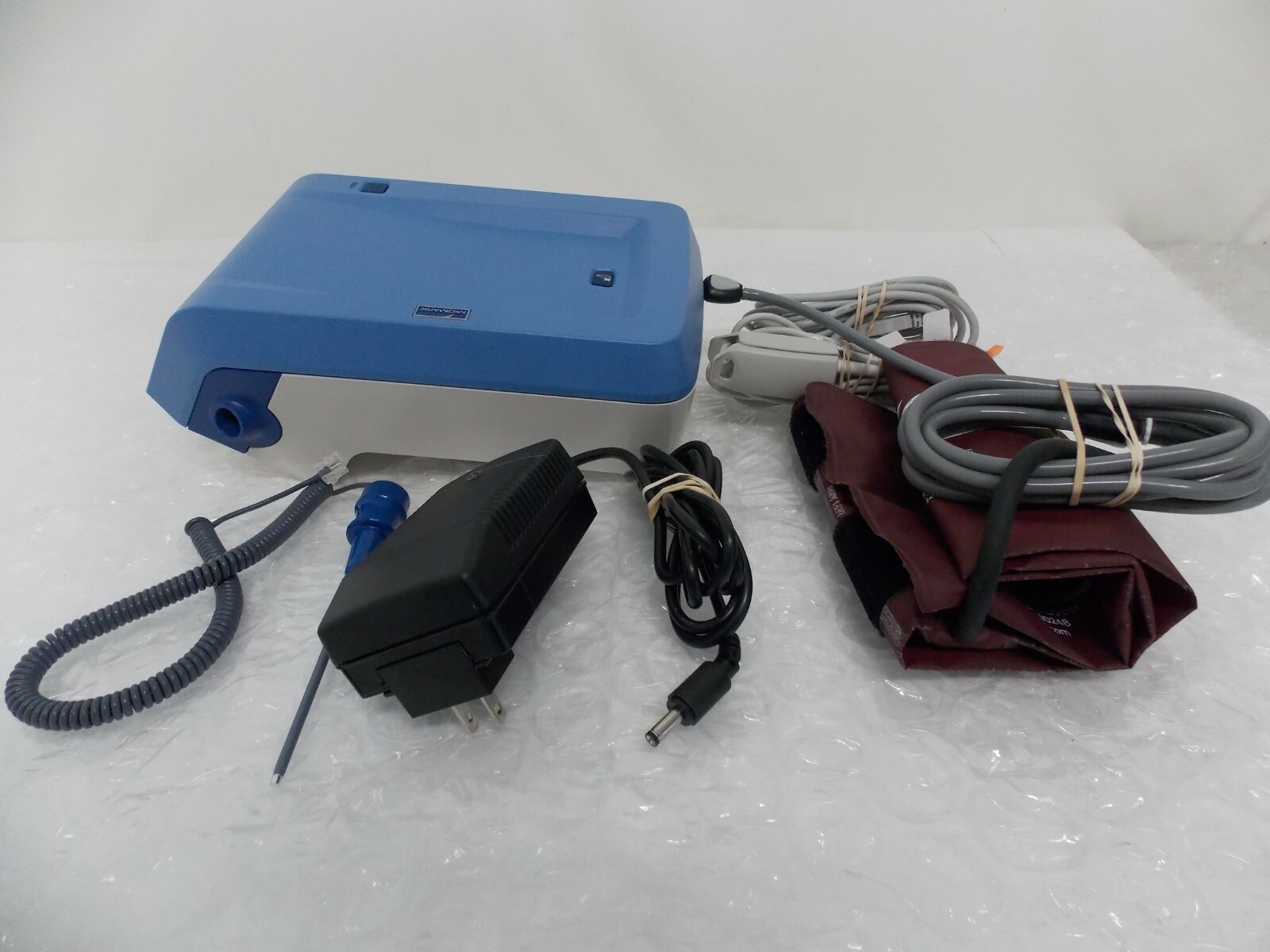 MIDMARK IQVITALS PC VITAL SIGNS MONITOR AND SPO2 PROBE + BP Cuffs | eBay