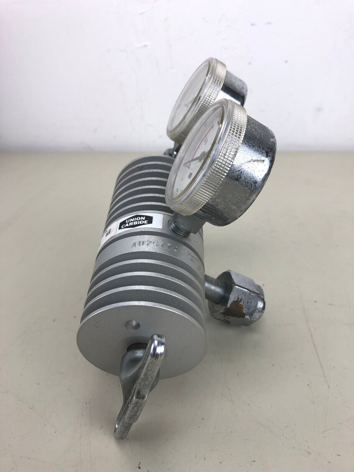 Linde Union Carbide CO2 Regulator Flowmeter SG-9011-320 | eBay