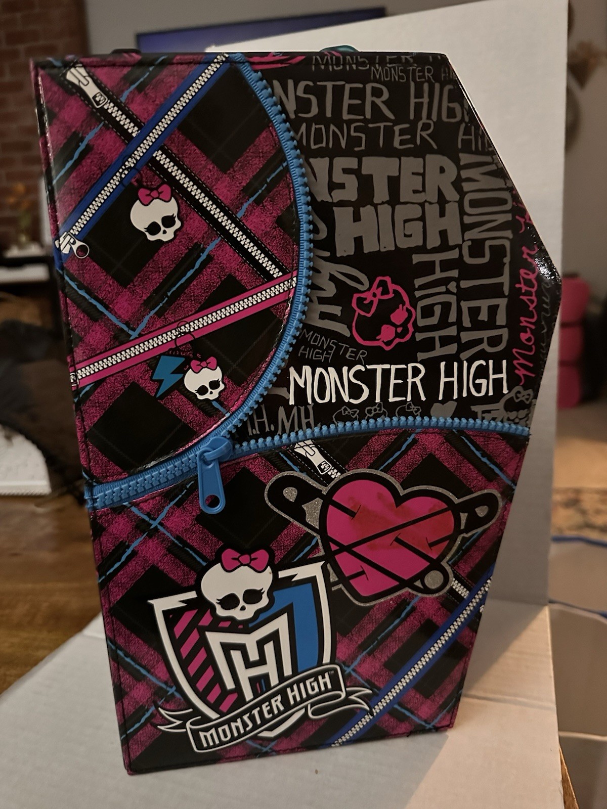 Monster High Fearleading Set Of 4 Dolls-Werecats &Draculaura In Coffin ...