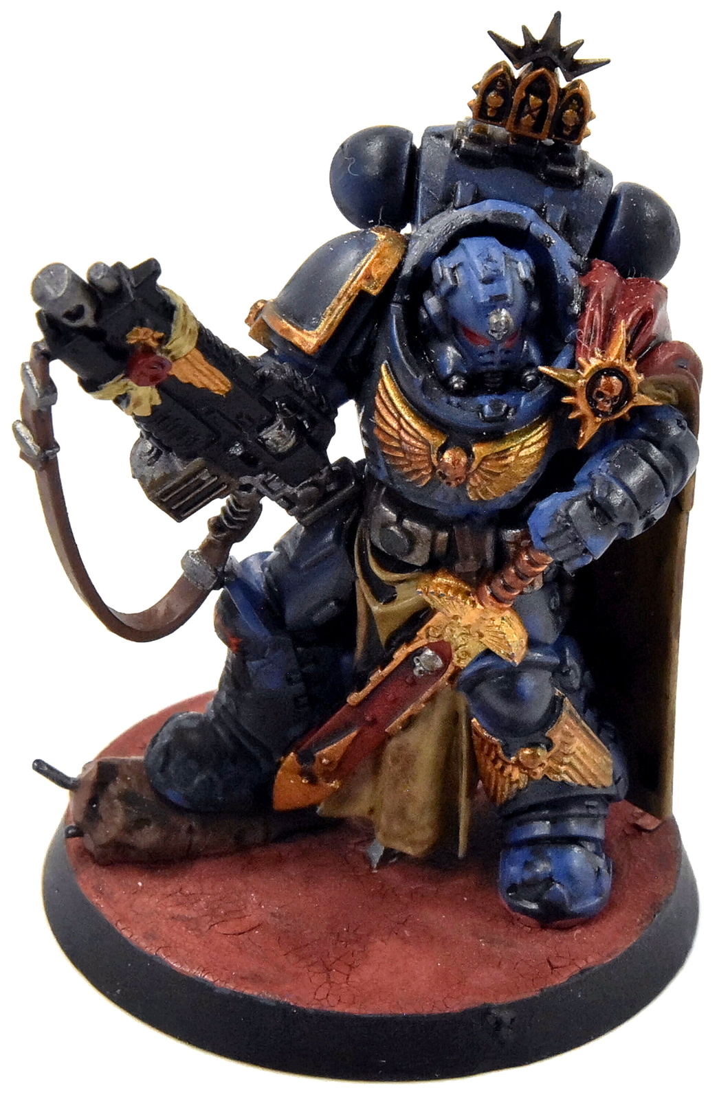 SPACE MARINES Ultramarines Captain with Master-Crafted Bolt Rifle #1 ...