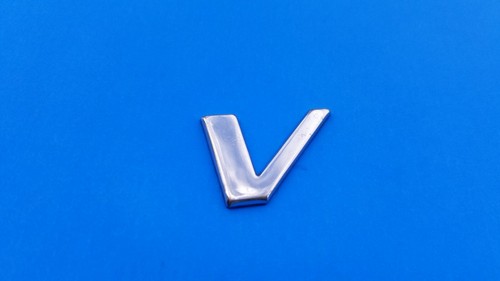98 99 00 01 FORD EXPLORER V8 V REAR EMBLEM LOGO BADGE SYMBOL USED ...
