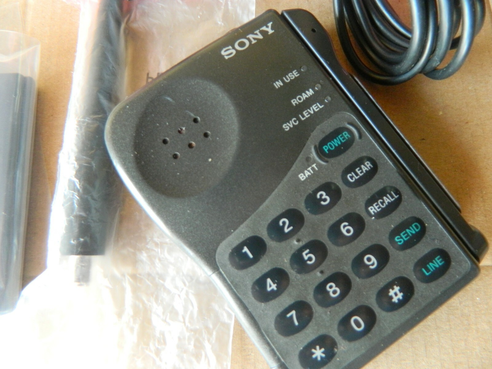 Telefono Cellulare SONY CM R111 NUOVO rigenerato | eBay