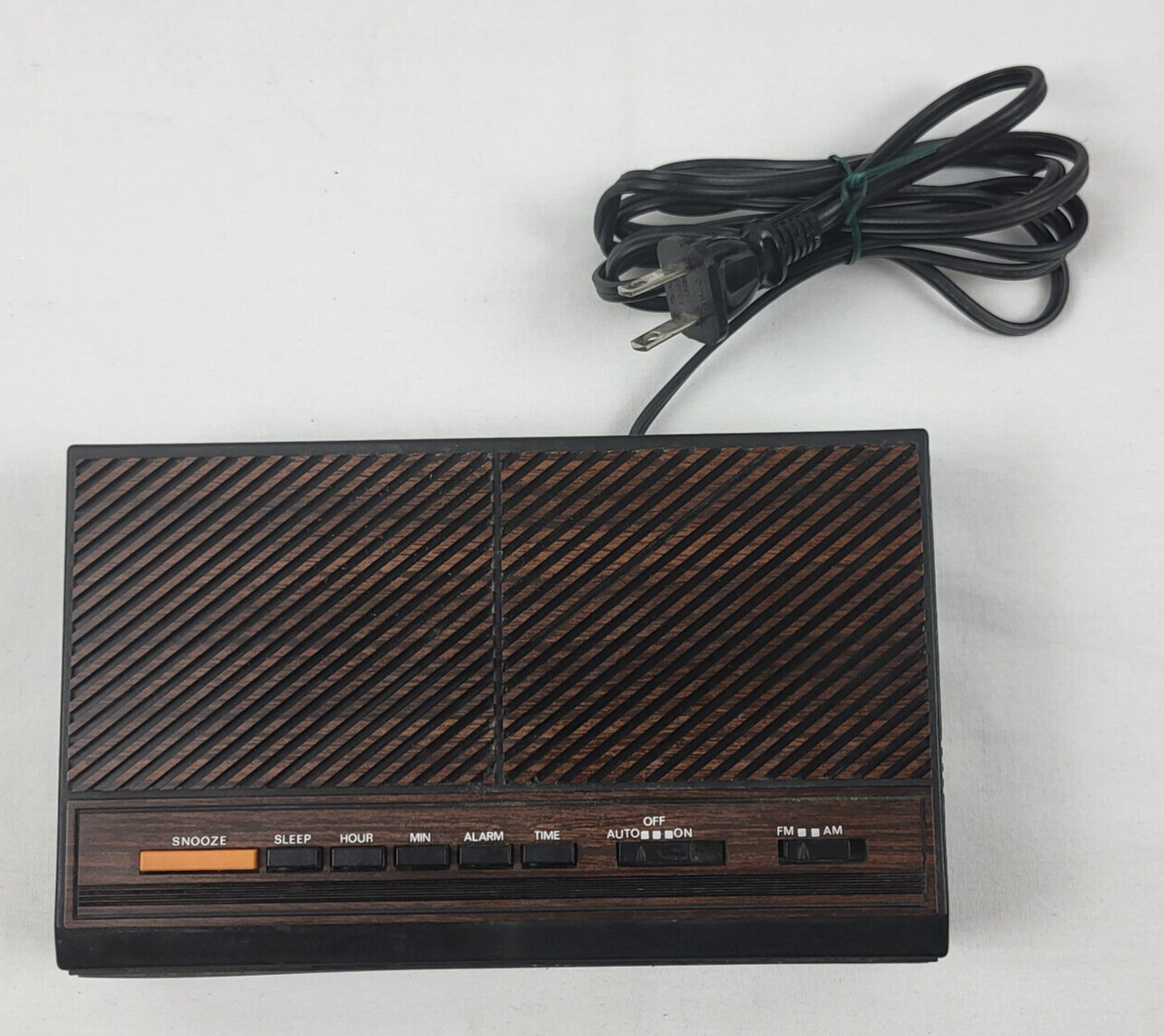 Vintage Electro BRAND Model 4441 Am/fm Electronic Clock Radio for sale ...