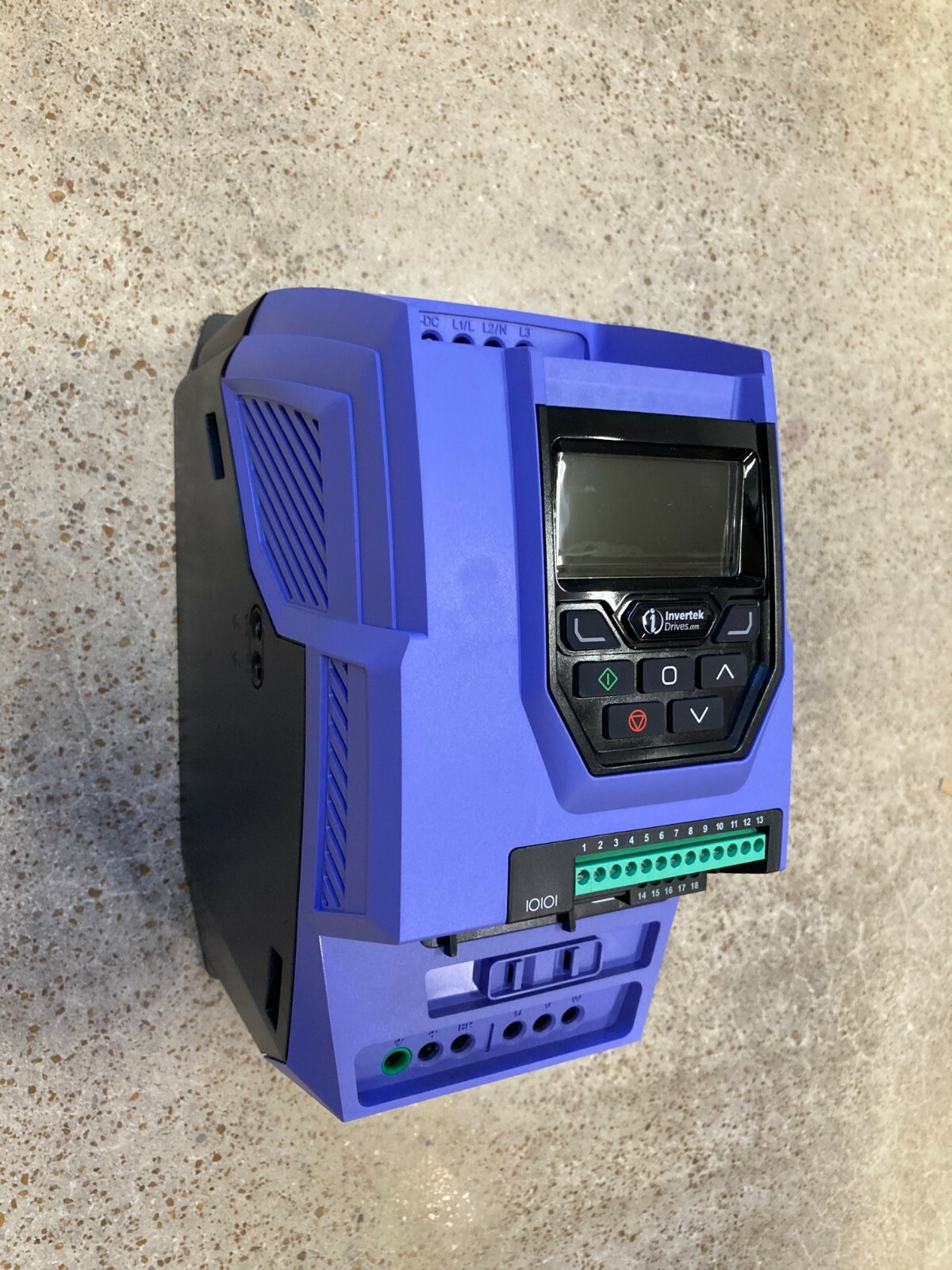 ODV-3-340180-3F12-MN Invertek VFD 10HP 18A 380V-480V 3Ph/3Ph ...