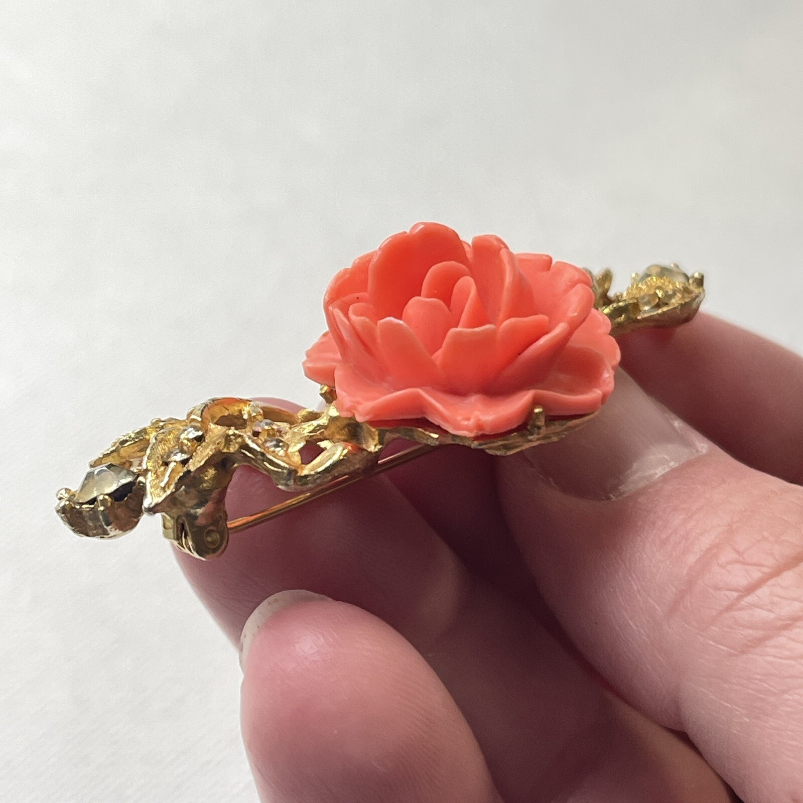 Vintage BSK Faux Coral Rose Flower Rhinestone Gold To… - Gem