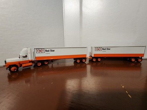 1/64 Winross TNT Red Star Express | eBay