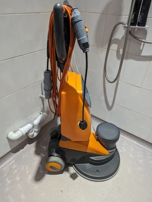 Taski Ergodisc 200 Floor scrubber polisher | Grelly UK