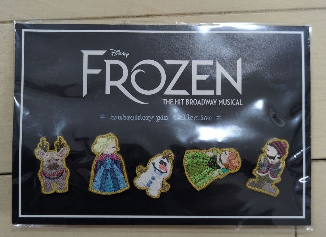 Shiki Theater Company Frozen Embroidery Pins Collection JPN Limited ...
