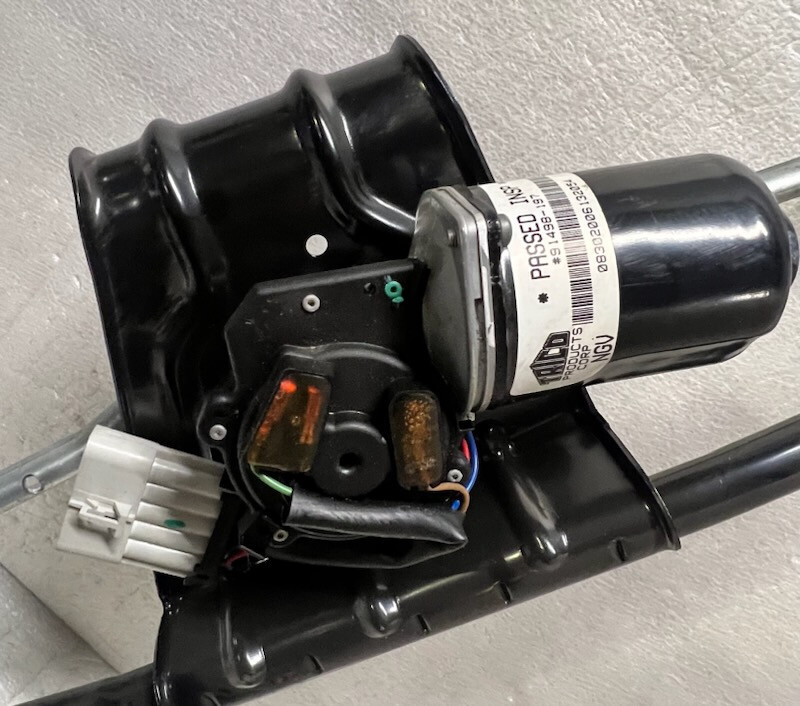 New OEM International Harvester Windshield Wiper Motor W Linkage 91625 ...