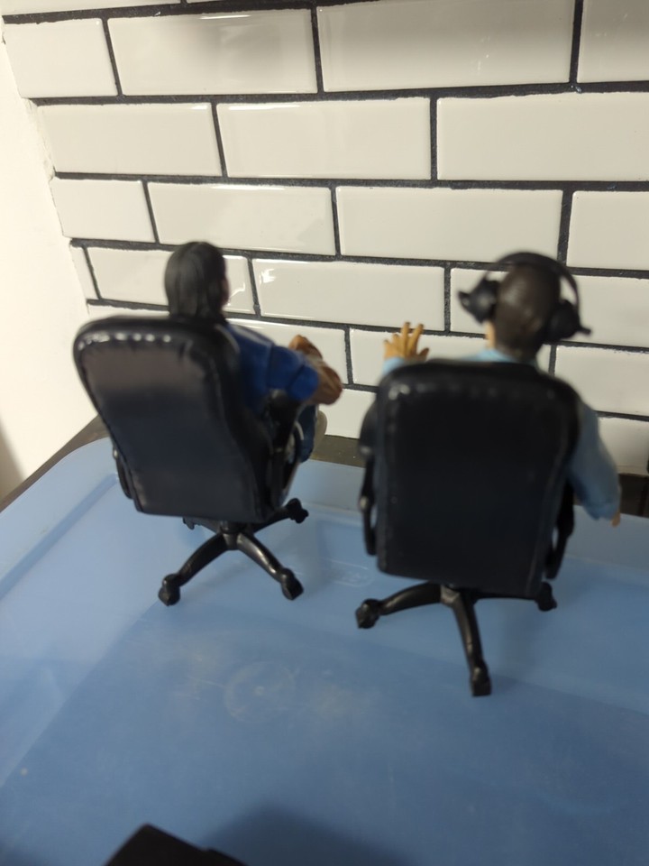 WWE SMACKDOWN LIVE MAIN EVENT RING ANNOUNCER TABLE. JIM ROSS - FUNAKI ...