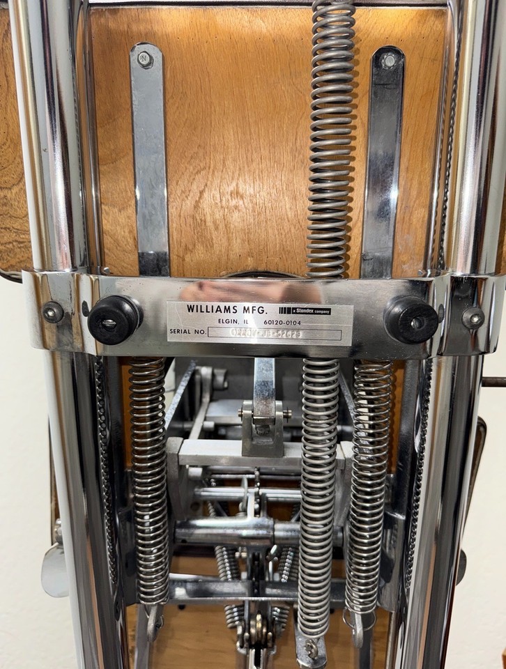 Zenith HYLO Model 220 Terminal Point Chiropractic Adjustment Table | eBay