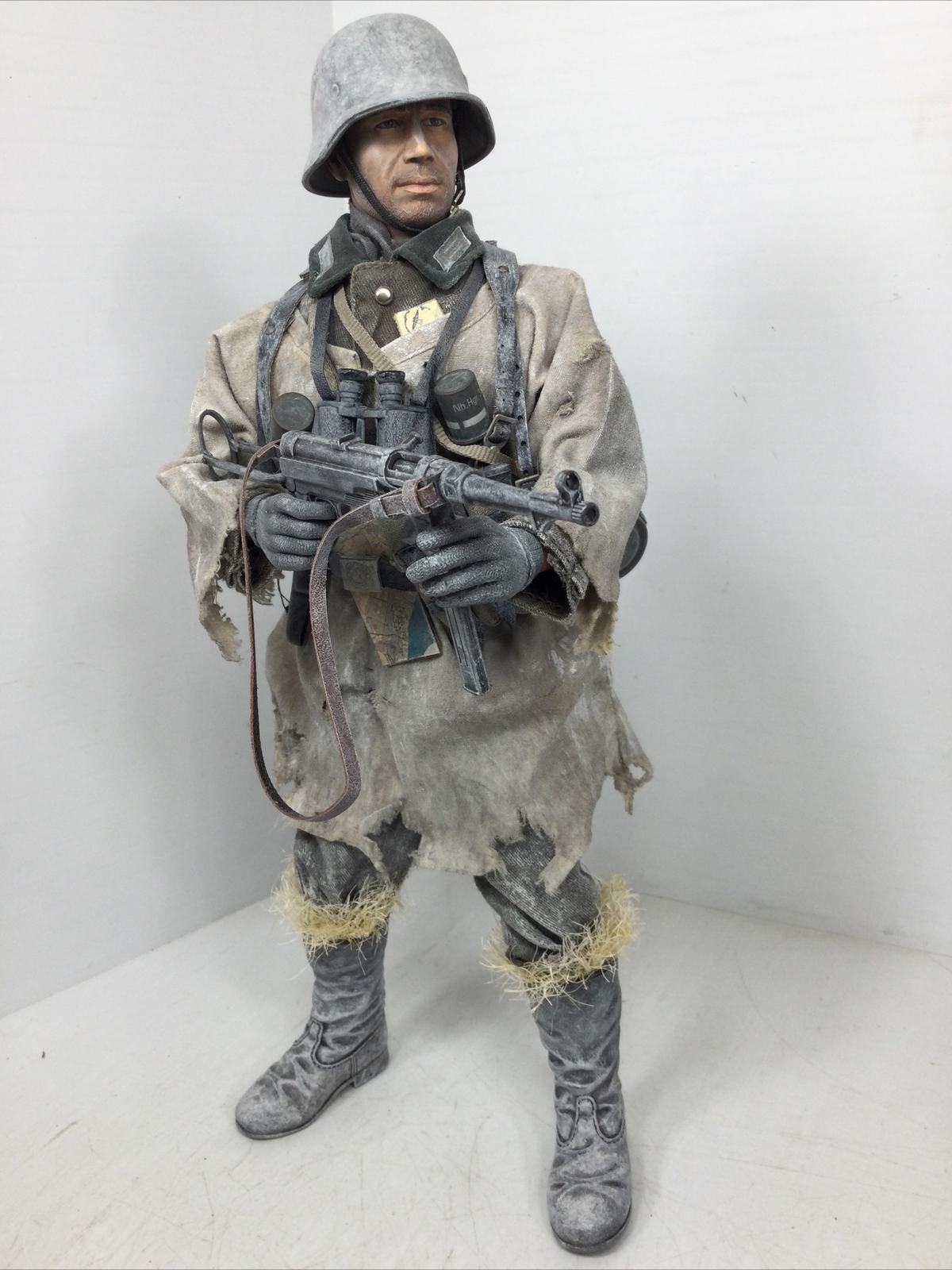 1/6 CUSTOM GERMAN WEHRMACHT 6TH ARMY CAPT MP-40 & P-38 STALINGRAD WW2 ...