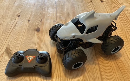 Remote Control Monster Jam Megalodon Storm Monster Truck Car 1:24 Scale ...