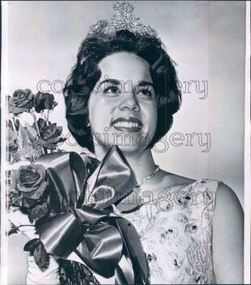 1963 Tournament of Roses Queen 1964 Nancy Kneeland of San Gabriel Press ...