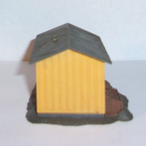 Vintage HO Scale Bachmann Maintenance Shed Train Building w/Workers | eBay