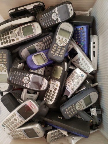 Lot of 20 Mixed Brand Vintage Phone Cell Movie Prop Collectible ...
