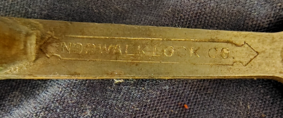 M ANTIQUE (5)BRASS/METAL SKELETON KEYS ONE MARKED NORWALK LOCK CO | eBay