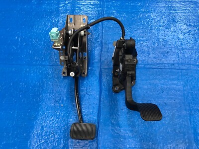 2015-2020 FORD F150 LARIAT POWER ADJUSTABLE ACCELERATOR / BRAKE PEDAL ...