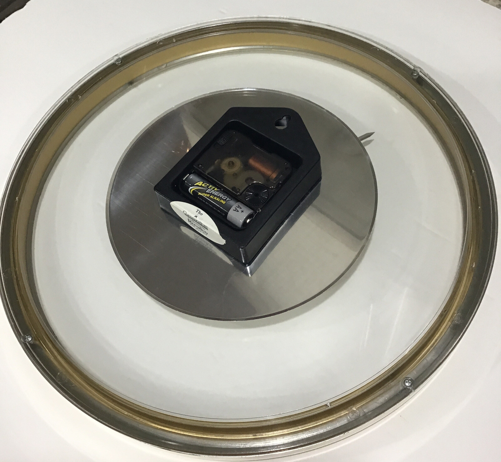 Retro Commodore Quartz by Rosalco Round Gold Tone Wall Clock Floating ...