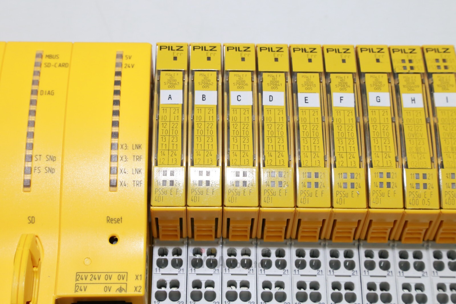 PILZ used PSS4000,PSSU I/O,PSSU E F 4DI,PSSU E F 4DO 0.5 ELEC-I-2107 ...