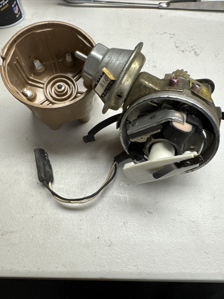 Chrysler, Dodge, Plymouth Slant 6 Distributor Assembly 387082 NOS USA ...