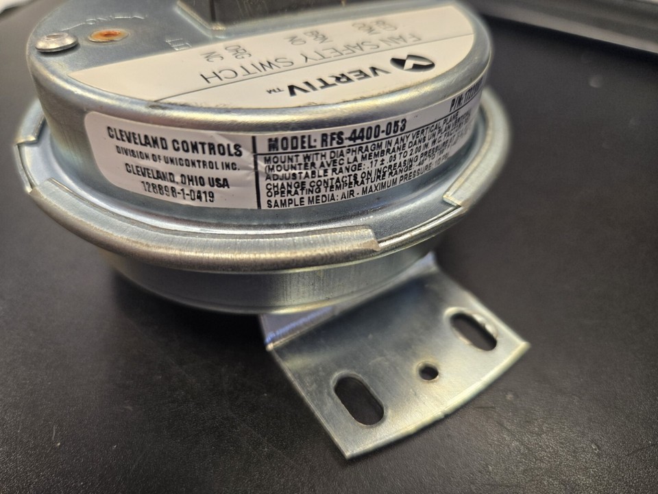 Emerson Liebert Fan Safety Switch RFS-4400-053 Cleveland Controls P/N ...