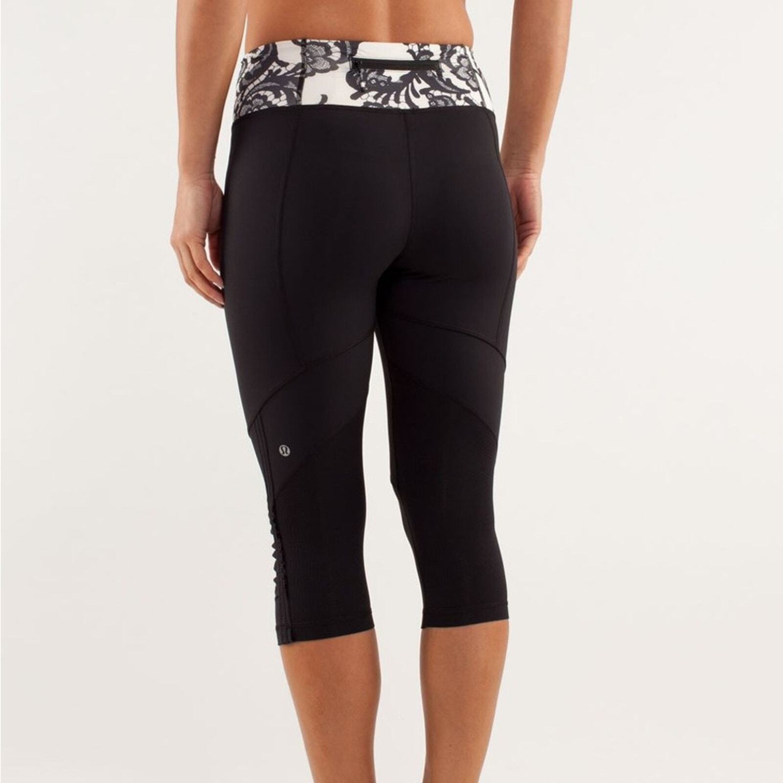 10. Lululemon Run: For Your Life Crop Black / Laceofl… - Gem