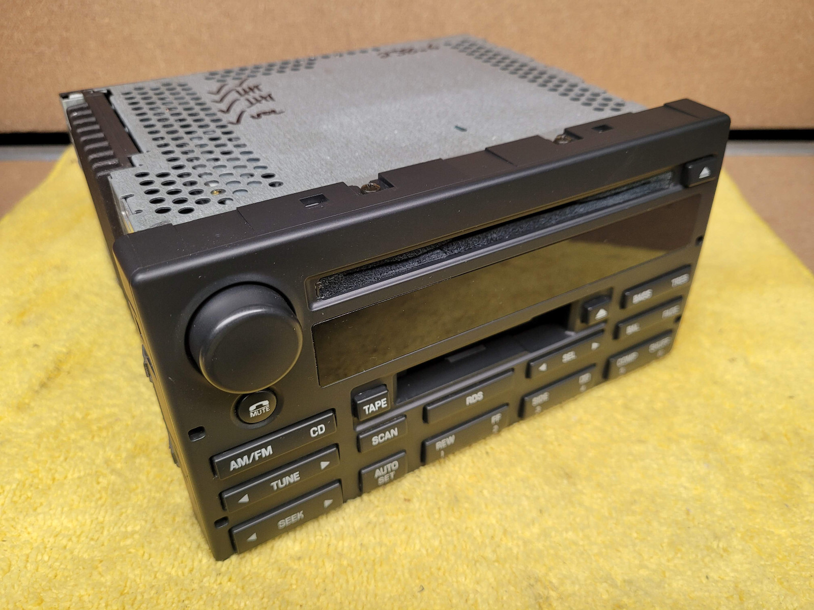 GENUINE FORD RADIO Crown Victoria Grand Marquis CD & TAPE Player 3W7T ...