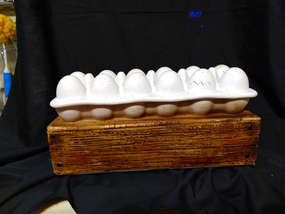 Halloween Animatronic Tekky Toys Red Shed Animated Deviled ZOMBIE Eggs ...