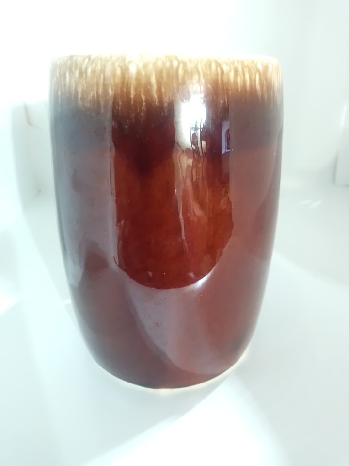 HULL BROWN DRIP COFFEE MUG. HULL BROWN BEER STEIN. Note:Small Crack ...
