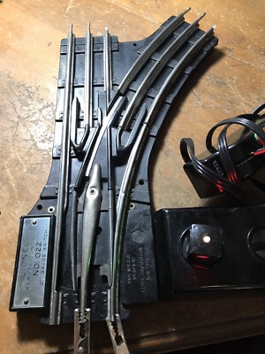 LIONEL 022 REMOTE CONTROL SWITCH Right hand turnout with new wire ...
