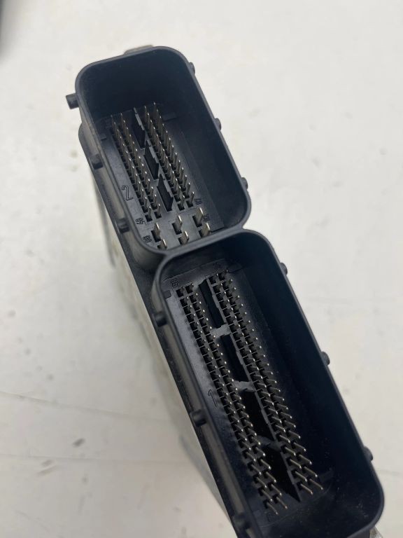 Mercedes-Benz S W221 2007 A6421504772 Engine control unit module ECU ...