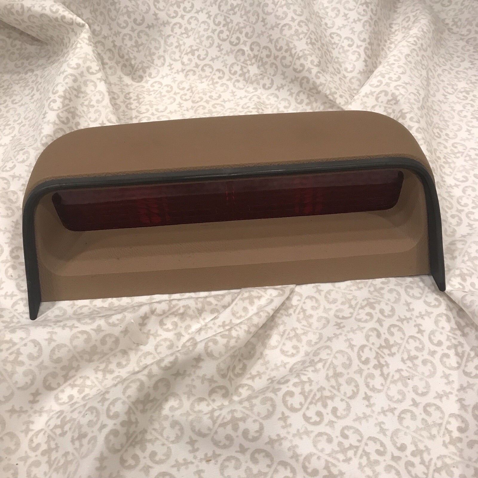 Middle Brake Light, Lincoln Town Car, 1994- Goes above trunk in rear ...