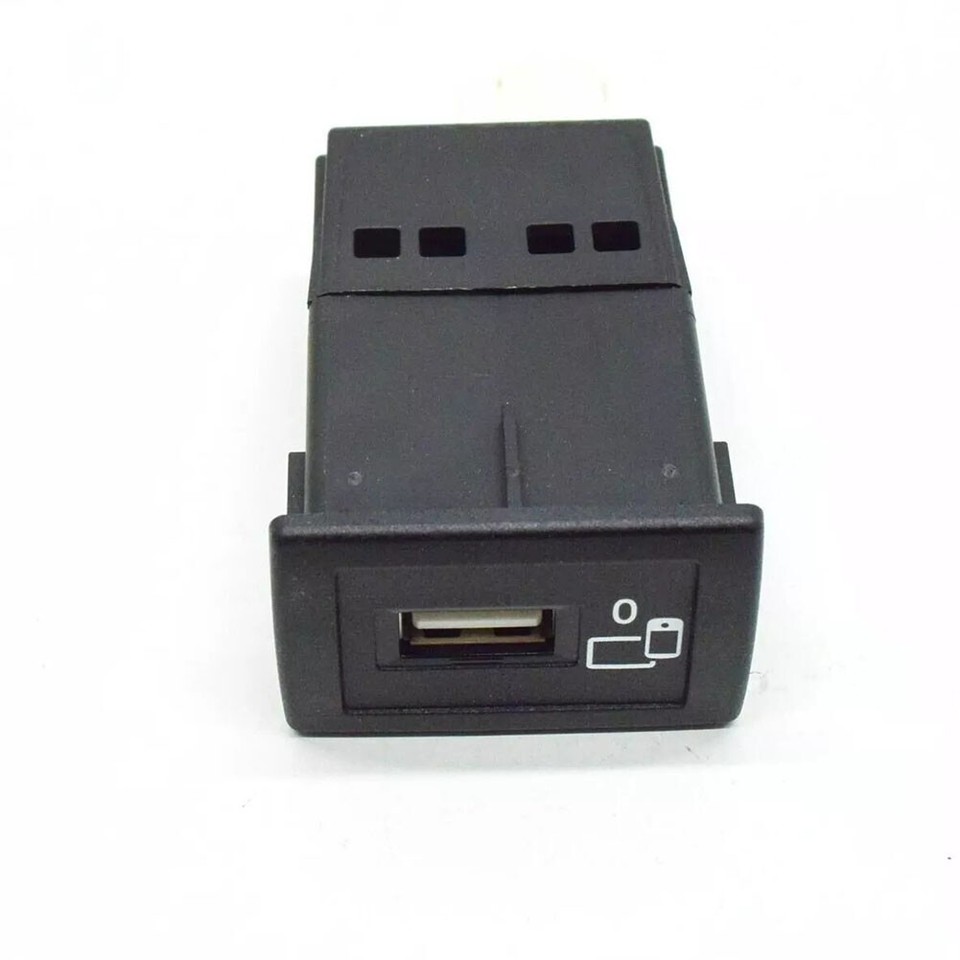 OEM Number A2138203200 Multimedia Unit USB Port for Benz E CLASS For ...