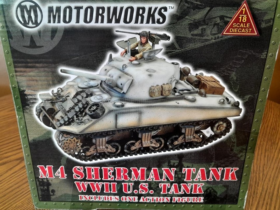 21st Century Toys-Motorworks/ 1:18 Die-cast/ M-4 Sherman Tank + crewman ...