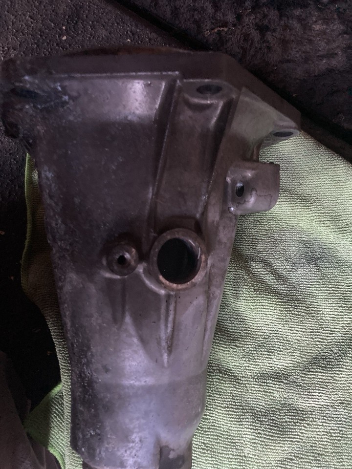 700r4 4l60e Transmission Tail Housing 2WD | eBay