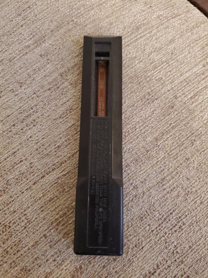 EMERSON UM4/R03 TV/VCR REMOTE CONTROL VINTAGE SLIM | eBay