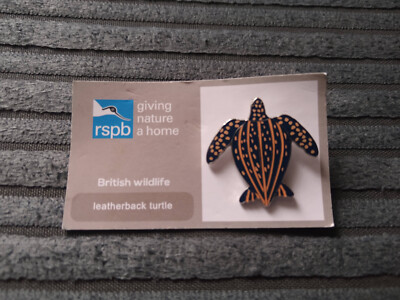 RSPB PIN BADGE LEATHERBACK TURTLE TOP-DOWN ON TICK BACK GREY GNAH CARD ...