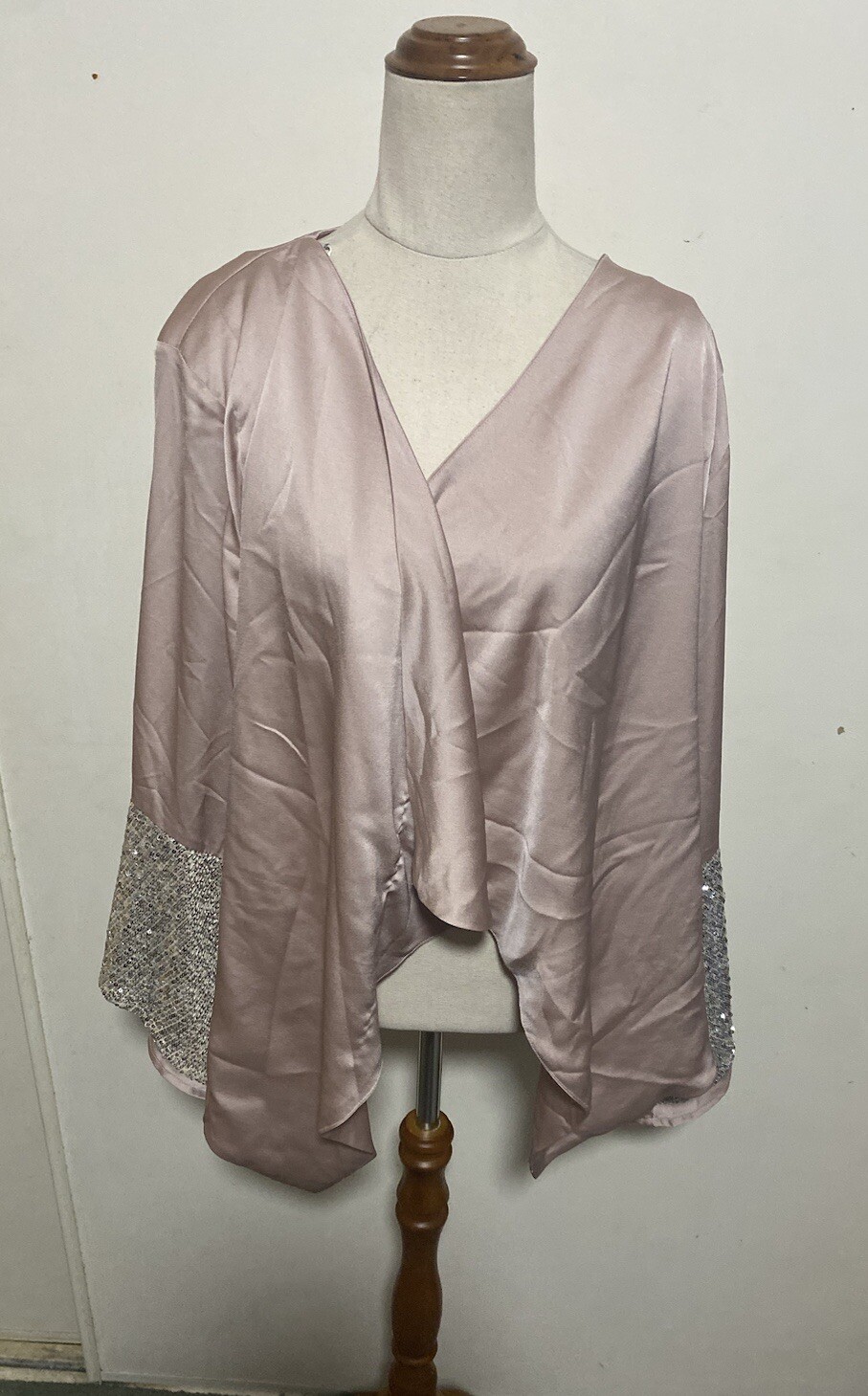TS TAKING SHAPE plus Sparkle & Shine Sequin Bolero jacket light NWT ...