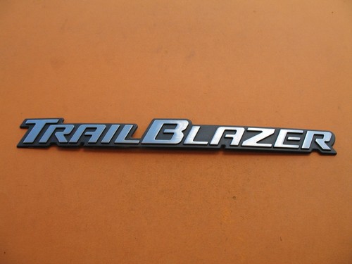 02 03 04 CHEVROLET TRAILBLAZER REAR SIDE EMBLEM LOGO BADGE SIGN USED ...